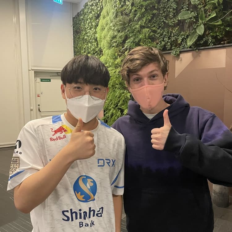 BuZz’s VALORANT crosshair and video settings » Esports | Esports.gg ...