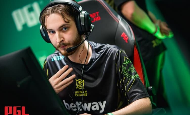 Hampus CS:GO crosshair and viewmodel settings | Esports.gg