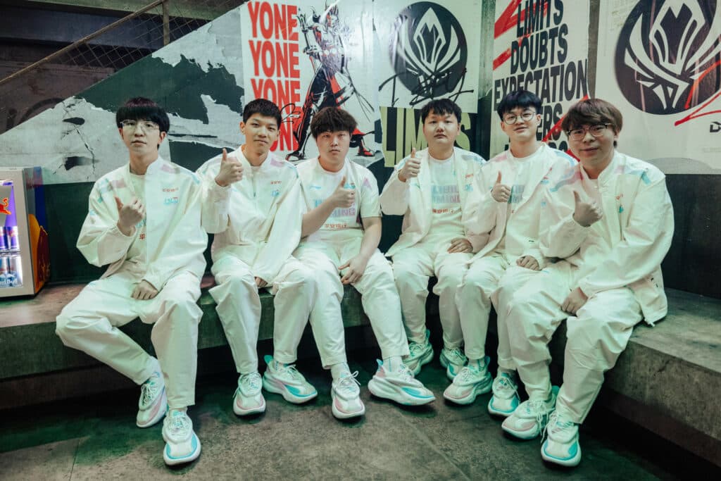 BLG Yagao weighs in on Nautilus mid, MSI 2023 hopes, and LPL pressure | Esports.gg