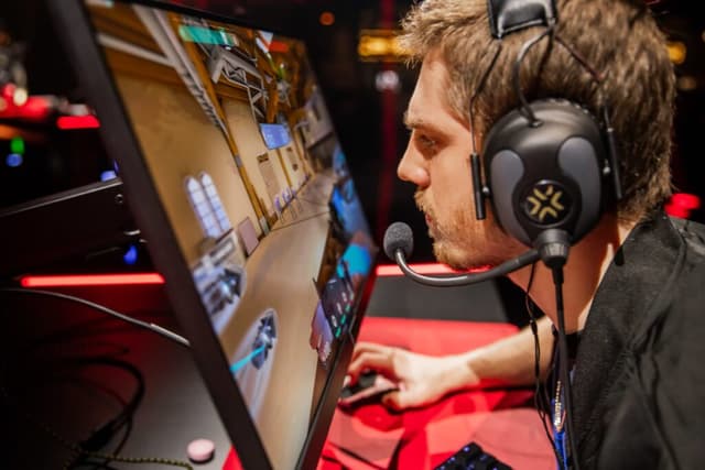 Demon1 VALORANT settings and crosshair | Esports.gg