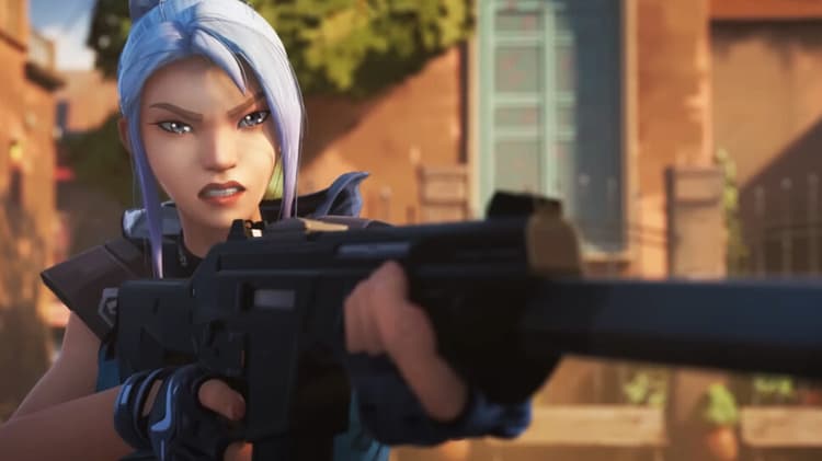 Guns in VALORANT, explained – Vandal vs Phantom? | esports.gg